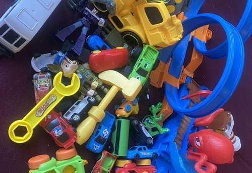 Машинки и игрушки для мальчика