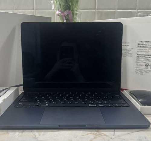 Macbook air 13 m3 16 256gb акб 100%