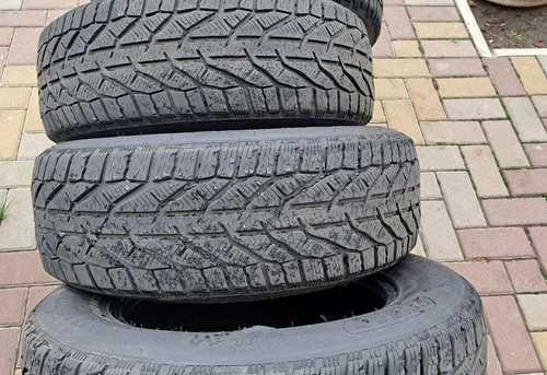 Winter Tact WT 80 235/65 R17 108H