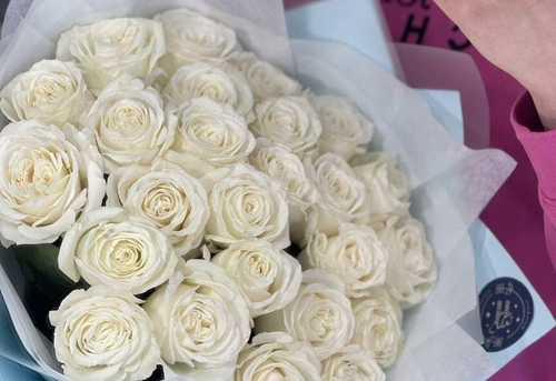 Белые розы, пионовидные розы, букет роз