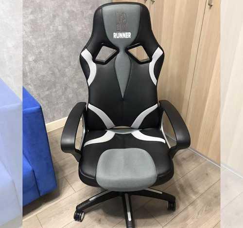 Компьютерное кресло TetChair runner