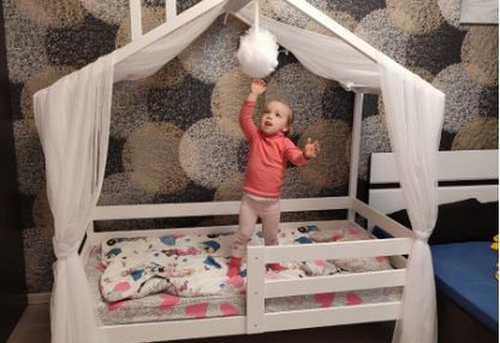 Кровать детская из березы с домиком