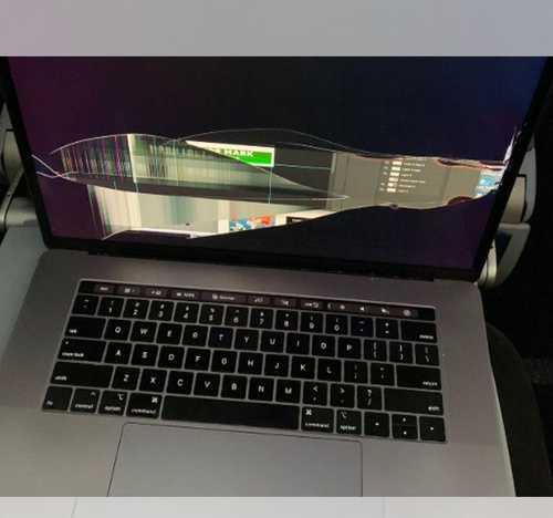 MacBook Pro (13-inch, M2, 2022)