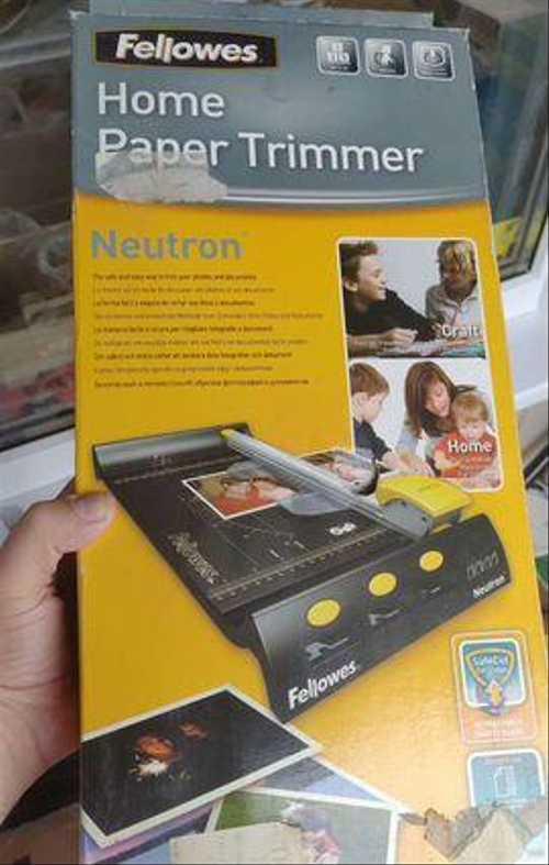 Резак для бумаг Fellowes Neutron