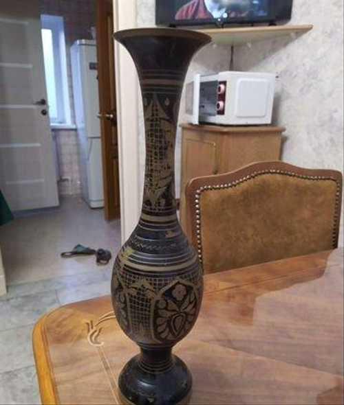 Металлическая ваза (Индия)