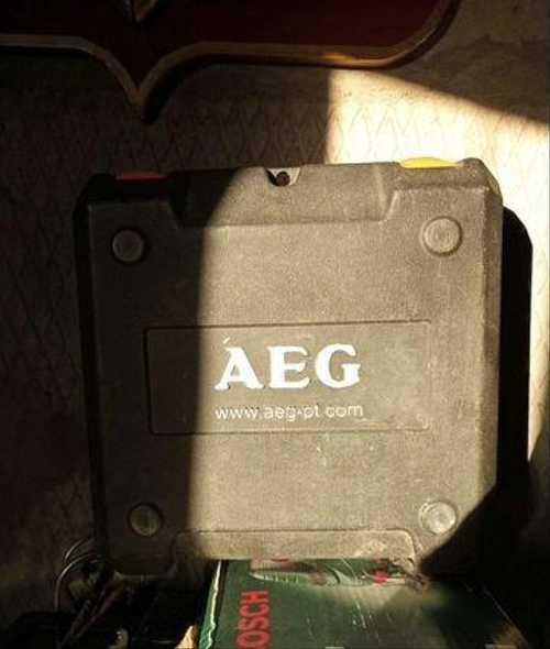 Шуруповерт бу AEG