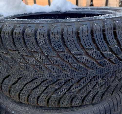 Nokian Tyres Hakkapeliitta R3 245/40 R18 100R