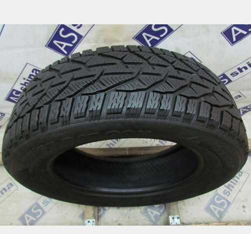 Tigar Winter 215/65 R17 102R