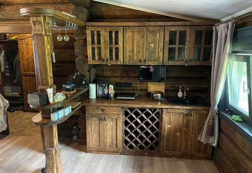 Кухонный гарнитур из массива, под старину