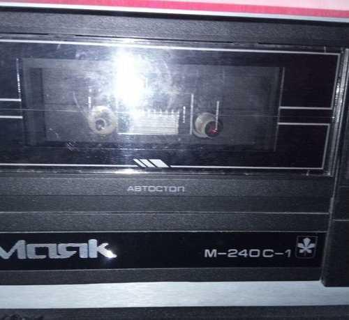 Кассетный магнитофон Маяк 240С-1