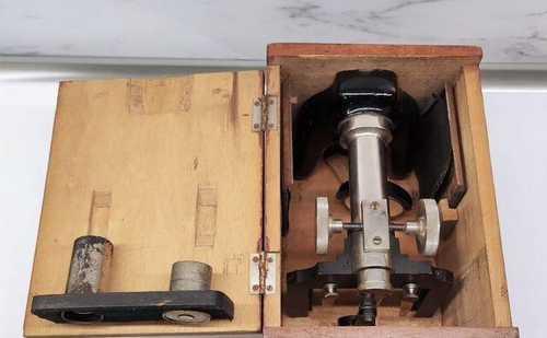 Старинный микроскоп (лупа препаровальная)