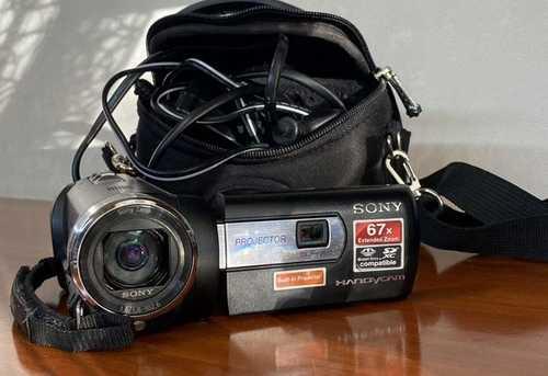 Цифровая видеокамера Sony DCR-PJ5E с проектором