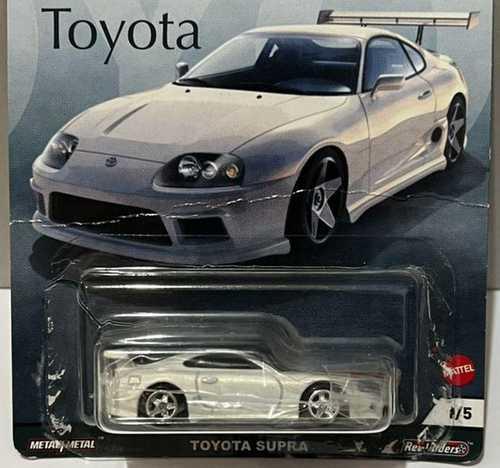 Hot wheels premium toyota supra white