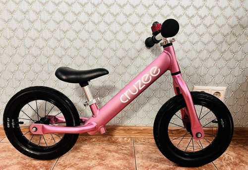 Беговел Cruzee UltraLite Air Balance Bike (Pink)