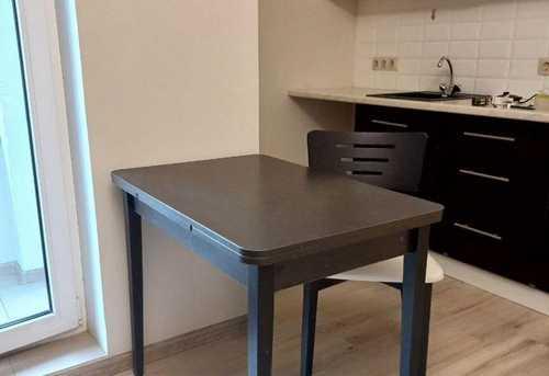 Кухонный стол и стул