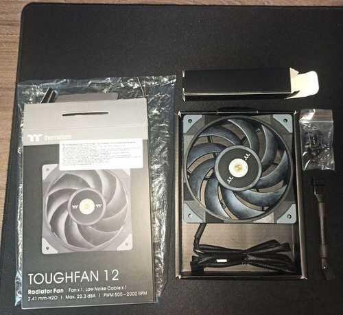 Продам Вентилятор Thermaltake toughfan 12