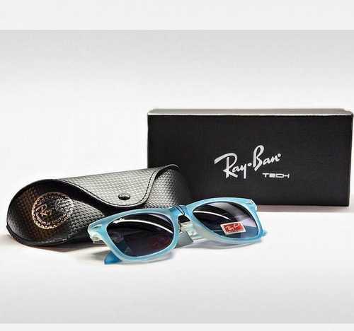 Солнцезащитные очки Ray Ban