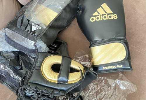 Боксерский шлем и перчатки комлпект Adidas