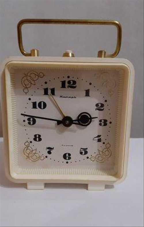 Часы будильник янтар