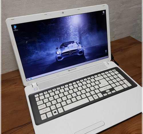 Ноутбук Packard Bell 17.3"