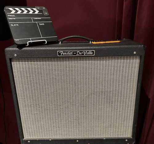 Комбоусилитель fender DeVille 2x12