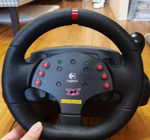 Руль logitech momo racing