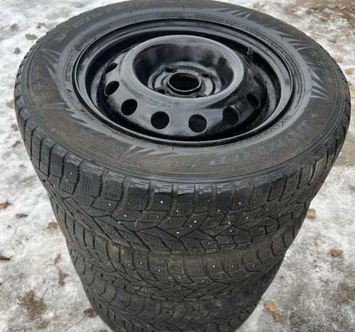 Dunlop SP Winter Ice 02 185/70 R14 25B