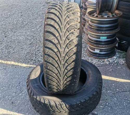 Sava Eskimo Stud 215/65 R16