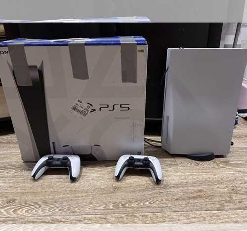 Sony PlayStation 5, 1000 гб, 2 геймпада