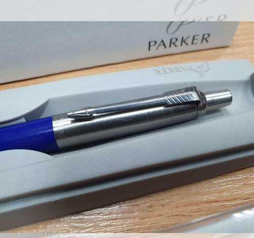 Шариковая ручка parker