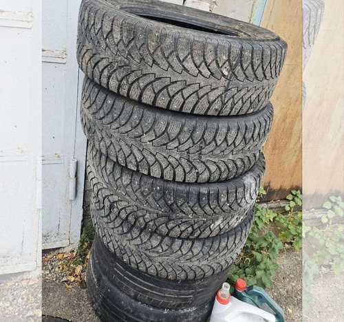 Nordman Nordman 4 215/65 R16 102T