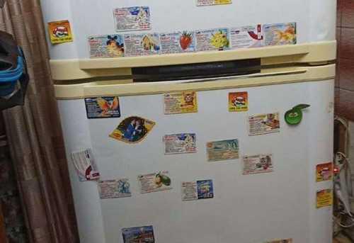 Холодильник большой 462л