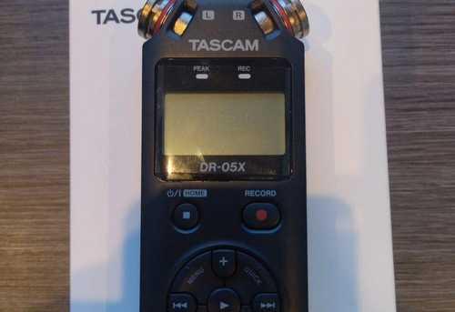 Рекордер tascam dr-05x