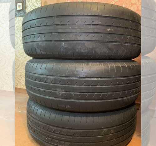 Goodyear EfficientGrip SUV 4x4 215/60 R17