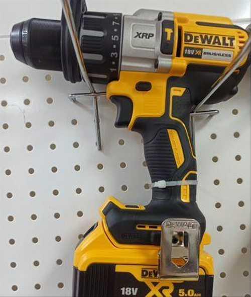 Аккумуляторный шуруповерт Dewalt dcd996p2