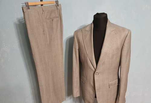 Drape suit с широкими заостренными лацканами