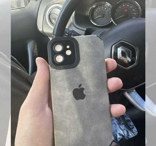 Чехол на iPhone 12