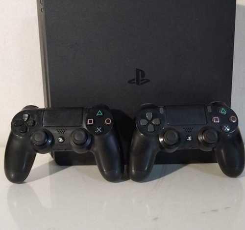 Sony Ps4 slim + 70 игр + 2 джойстика