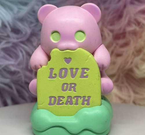 Фигурка мишка ShinWoo blind box love OR death