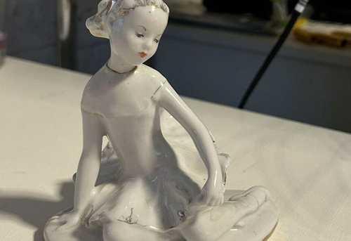 Фарфоровая статуэтка юная балерина