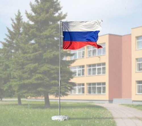 Флагшток и флаг России с подъемным механизмом