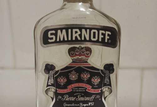 Бутылка пустая коллекционная от водки Smirnoff