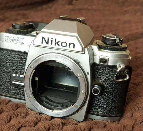 Плёночные фотоаппарат Nikon FG-20