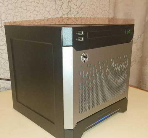 Сервер HP Proliant MicroServer Gen8