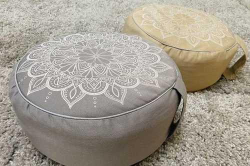 Подушка для медитации или сидения на полу