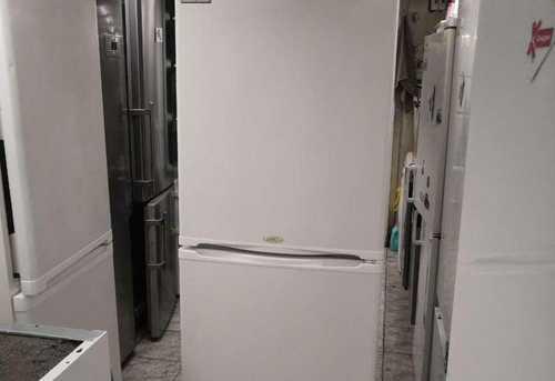 Холодильник с большой морозилкой