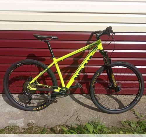 Outleap Riot Custom 27.5 L