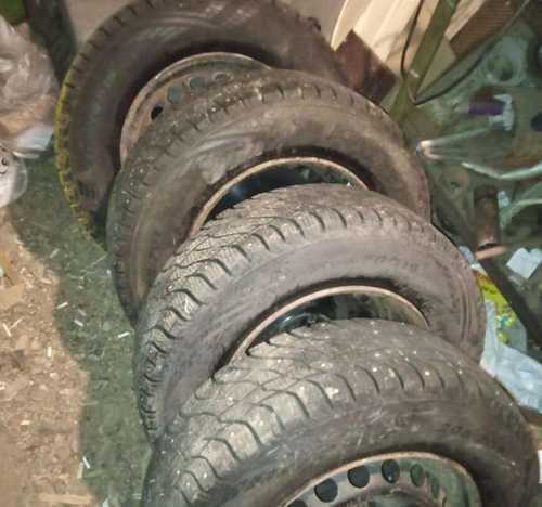 Yokohama A520 205/70 R15