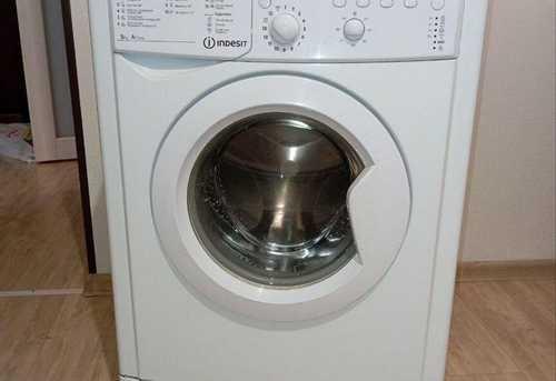 Продам стиральную машину б/у Indesit IWB5103