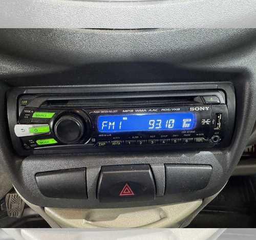 Магнитола Sony cdx-gt39ue с usb aux cd